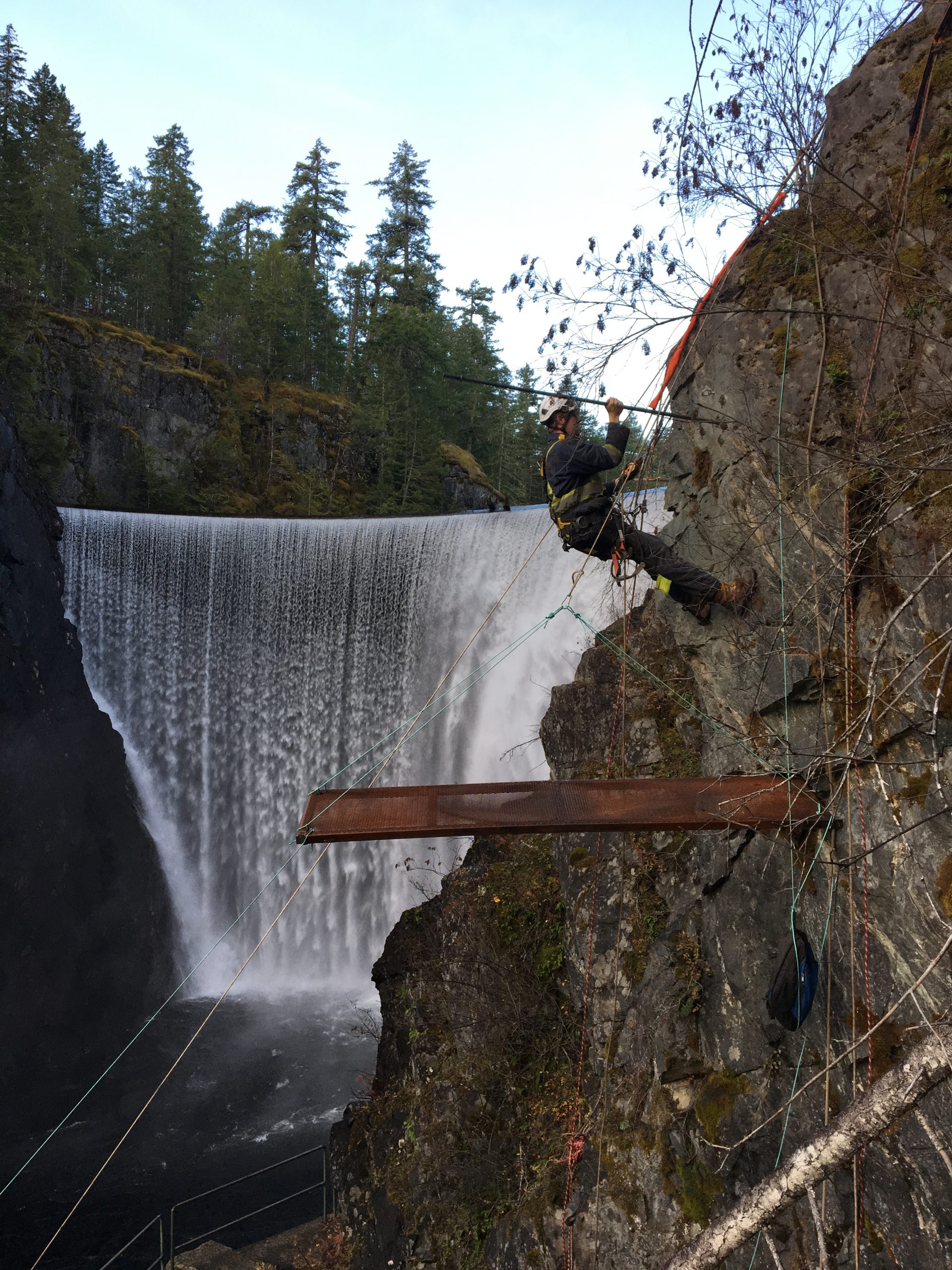 Test Right Rigging Does Heavy Lifting Across BC | Business Examiner
