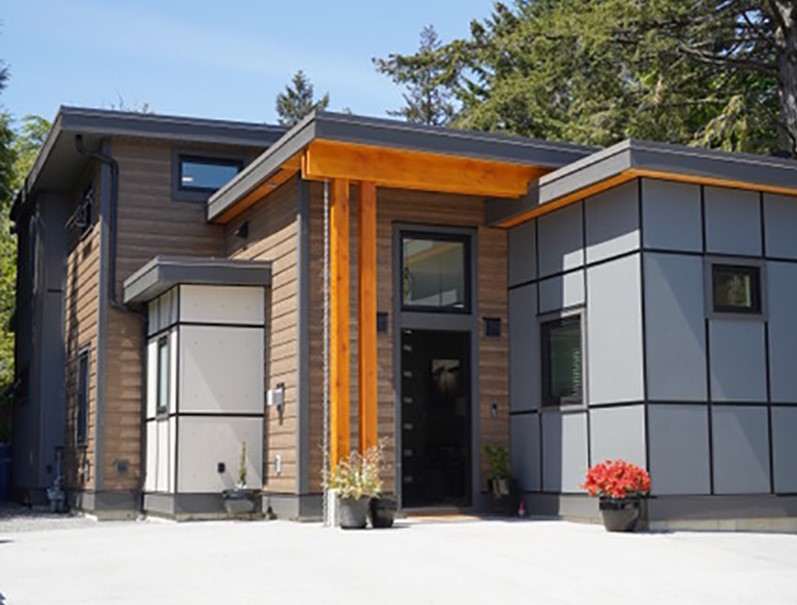 Island Red Cedar Wins Nanaimo Business Award | Business Examiner